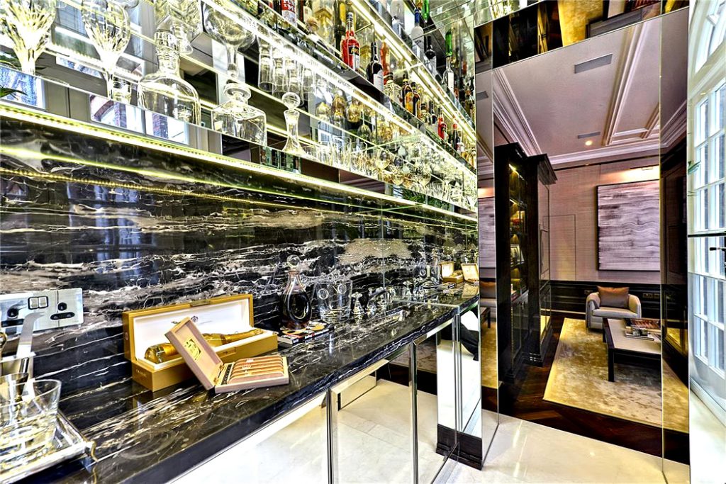 Luxury Residence – 43 Reeves Mews, Mayfair, London, England, UK – The ...