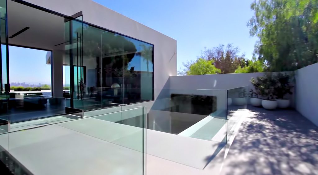 Trophy Modern Luxury Residence – 1442 Tanager Way, Los Angeles, CA, USA ...