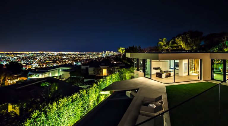 Trophy Modern Luxury Residence – 1442 Tanager Way, Los Angeles, CA, USA ...