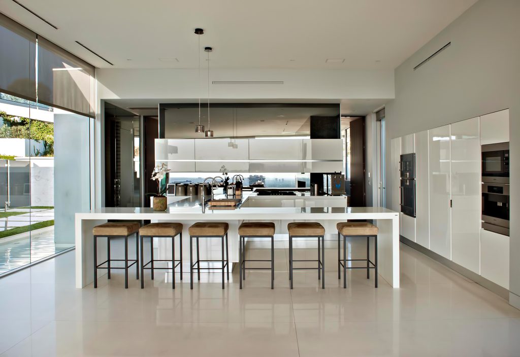 Winklevoss Luxury Home – 1423 Tanager Way, Los Angeles, CA, USA – The ...