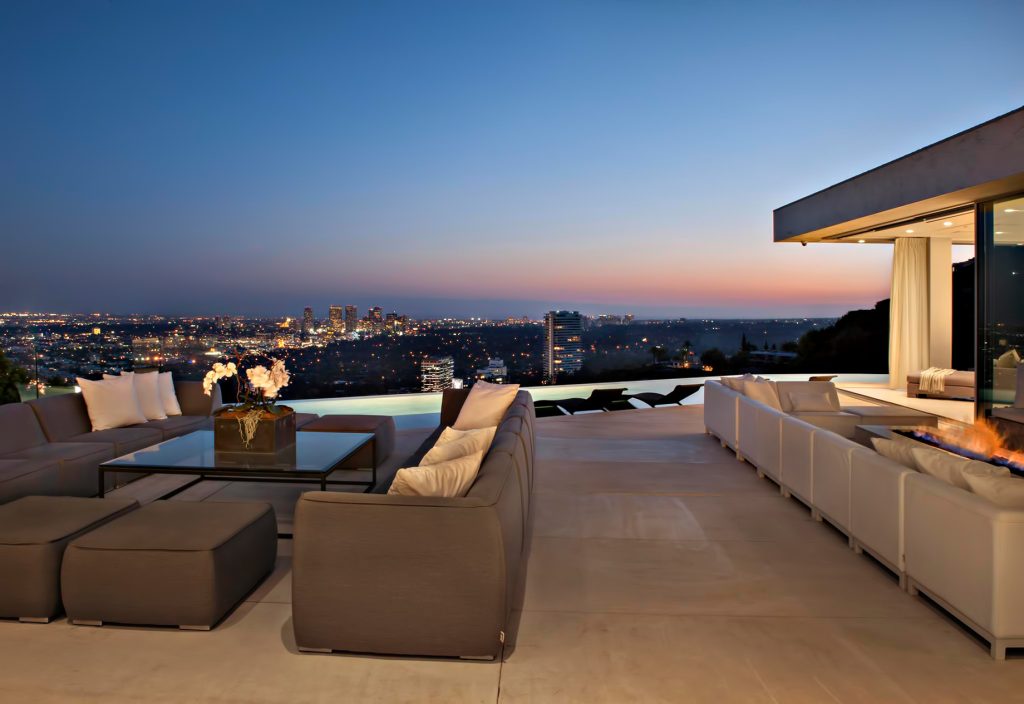 Winklevoss Luxury Home – 1423 Tanager Way, Los Angeles, CA, USA – The ...