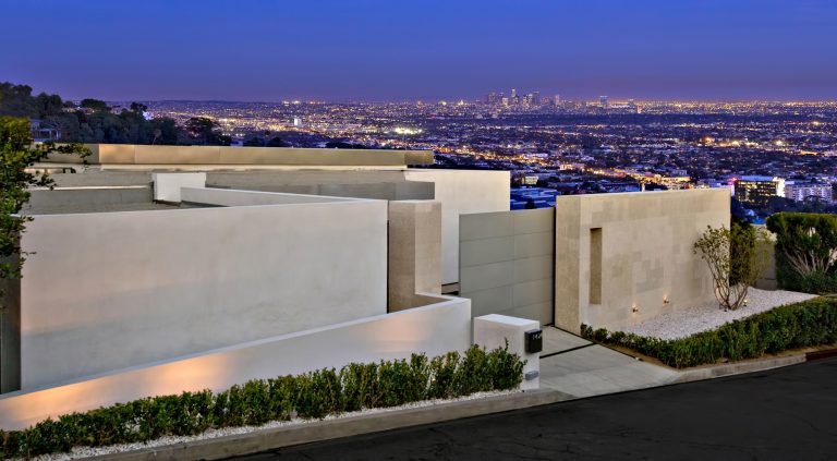 Bird Streets Modern – 1424 Tanager Way, Los Angeles, CA, USA – The ...