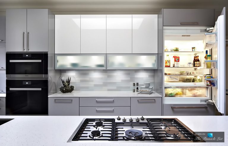 Stunningly Modern, High Gloss Kitchen Design in Norman, Oklahoma – The ...