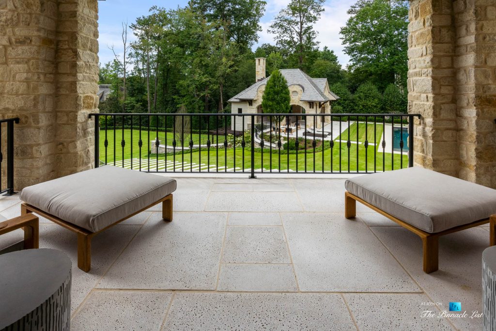 1150 W Garmon Rd, Atlanta, GA, USA – Rear Yard Grounds with Pool ...