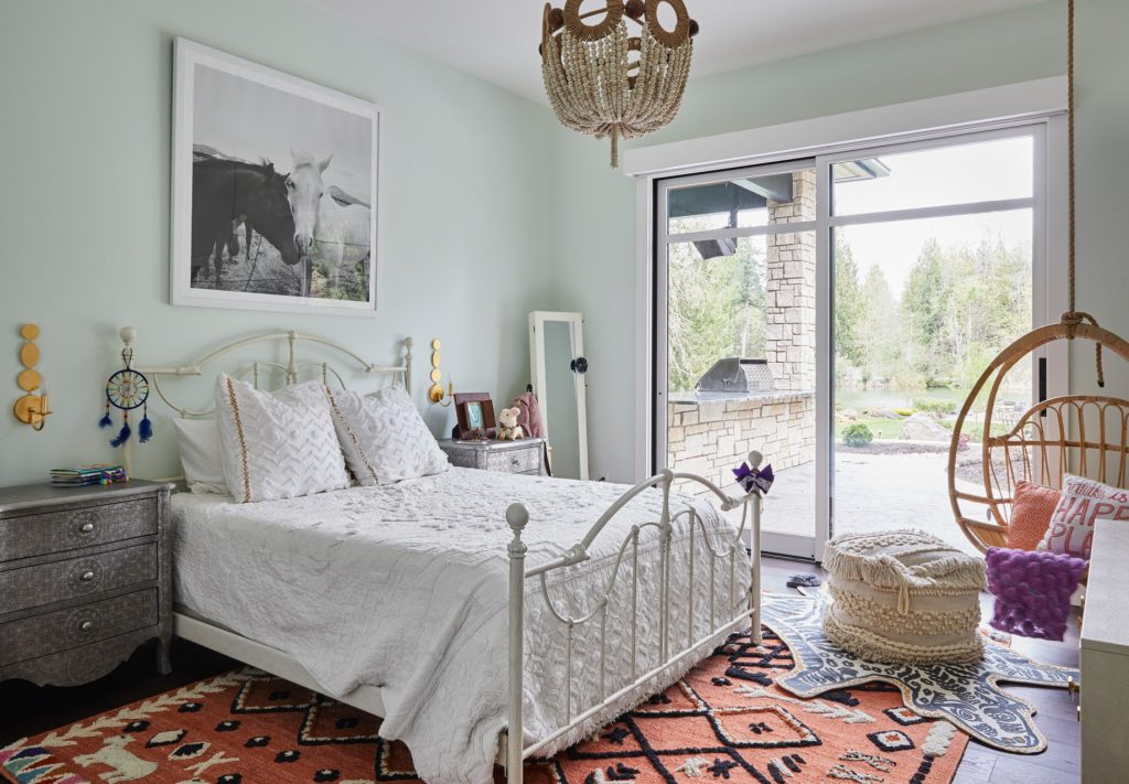 Exquisite Lakehouse Interior Design Lake Tapps, WA, USA – Allison Lind ...