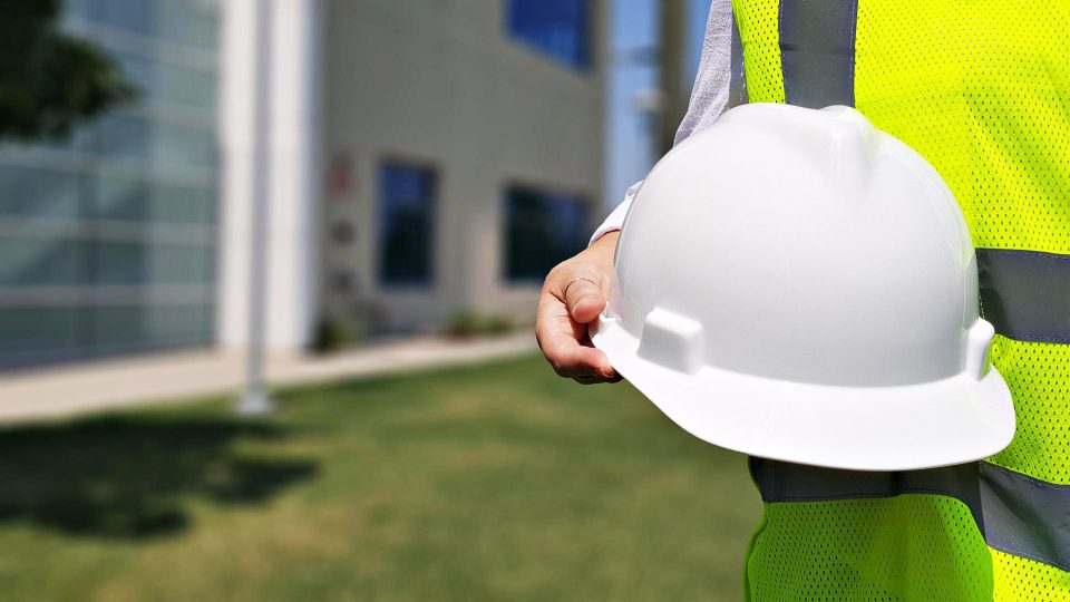 Construction Hard Hat – The Pinnacle List