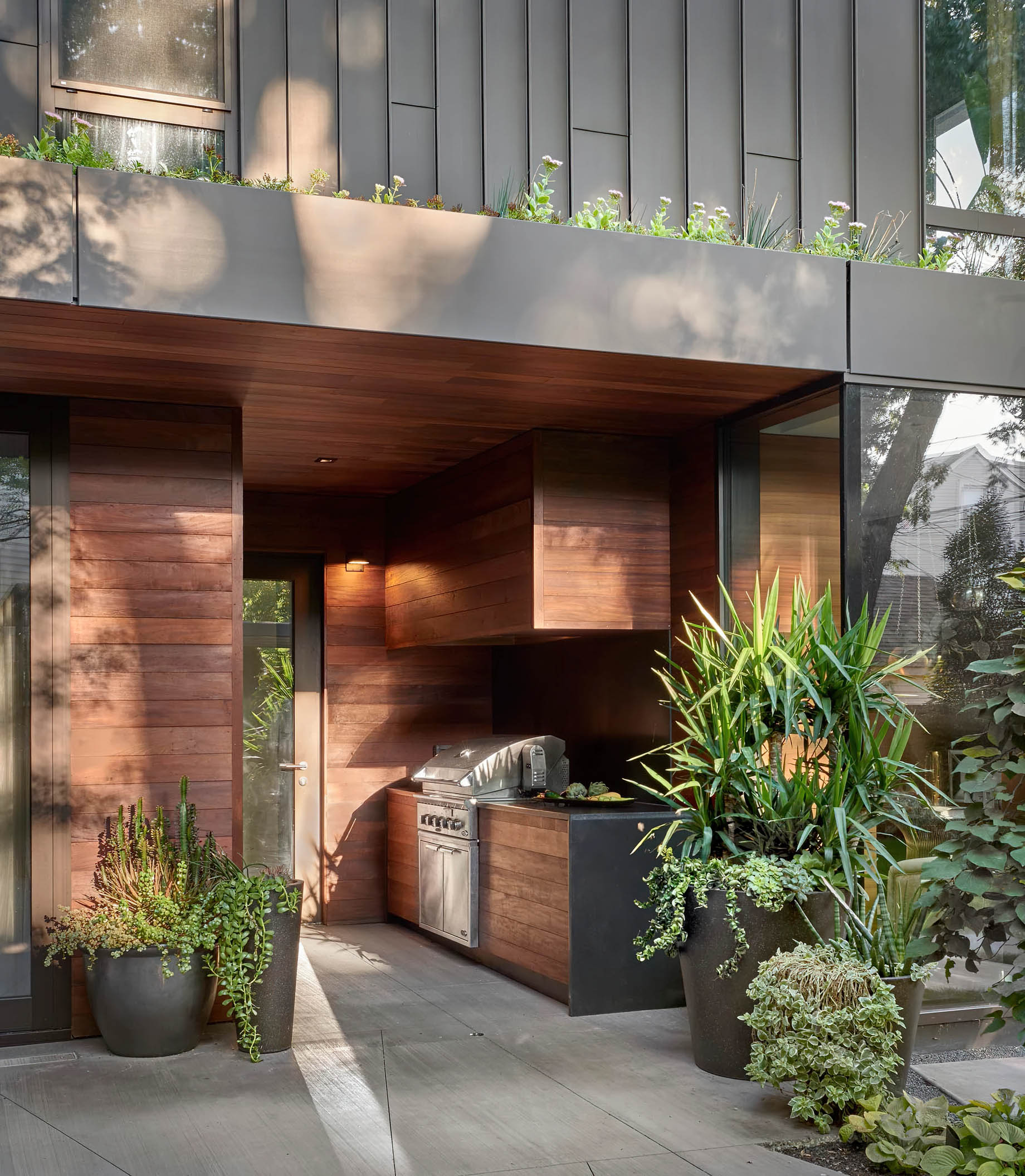 Zinc House Lakeview Residence – West Wellington Ave, Chicago, IL, USA ...