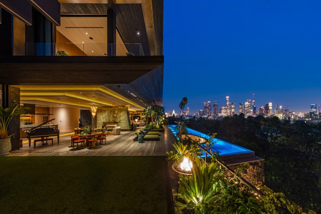 The Californication House – 1851 N Stanley Ave, Los Angeles, CA, USA 🇺🇸 ...