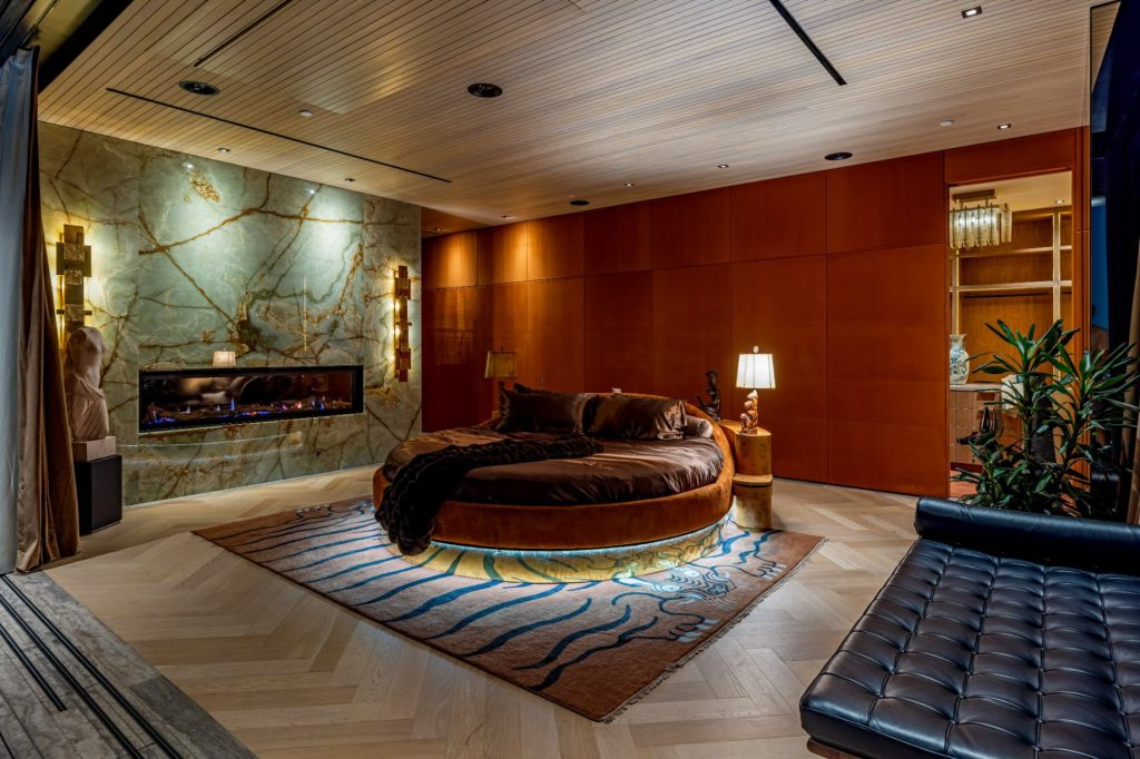 The Californication House – 1851 N Stanley Ave, Los Angeles, CA, USA ...