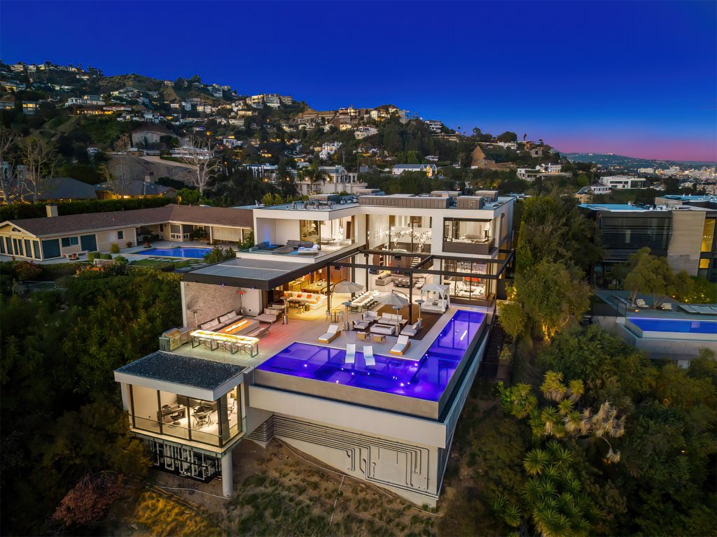 Collingwood Villa Evening View – Hollywood, California – The Pinnacle List