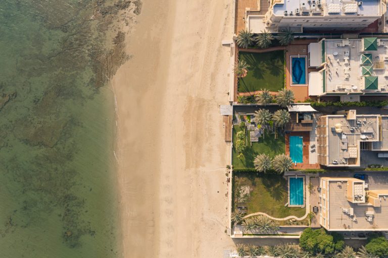 Concscape Beach House – Fnaitees, Kuwait 🇰🇼 – The Pinnacle List