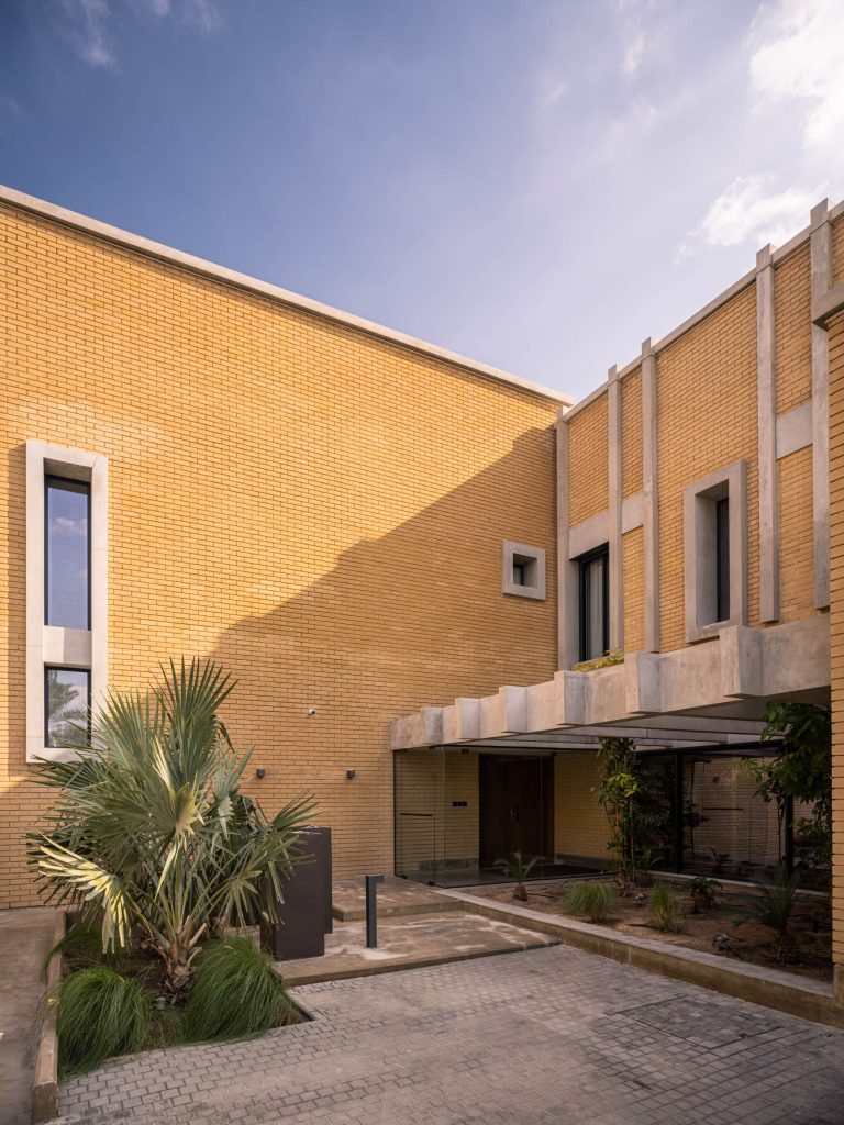 Concscape Beach House – Fnaitees, Kuwait 🇰🇼 – The Pinnacle List