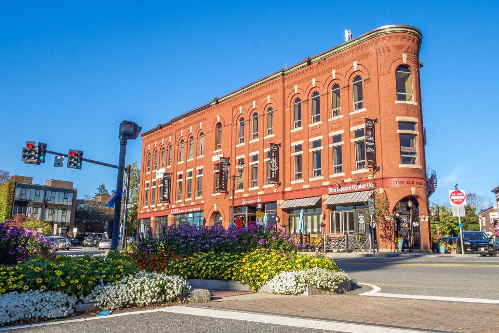Old Fashioned 19th Century Brick Building – Andover, Massachusetts, USA – The Pinnacle List