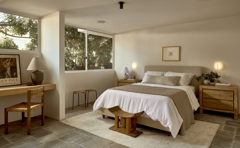 Mid-Century Style Brentwood Home – Benmore Ter, Los Angeles, CA, USA ...