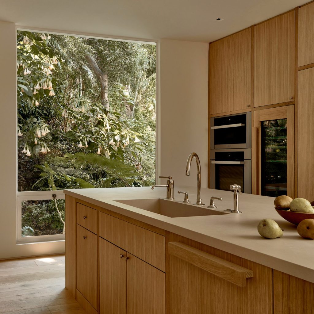 Mid-Century Style Brentwood Home – Benmore Ter, Los Angeles, CA, USA ...