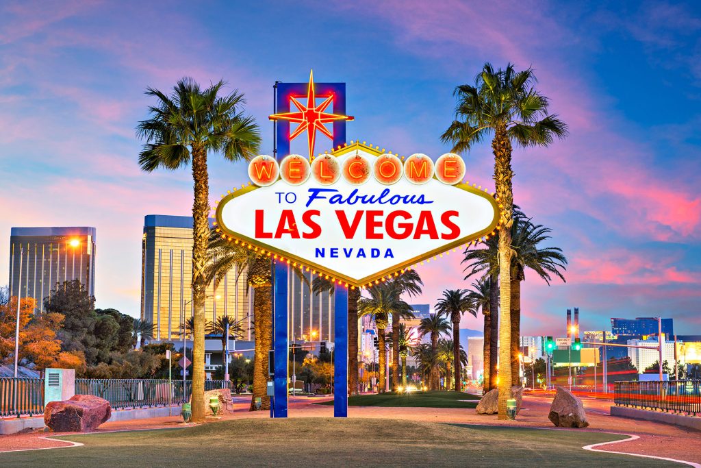 Welcome to Las Vegas, Nevada Sign at Dusk – The Pinnacle List