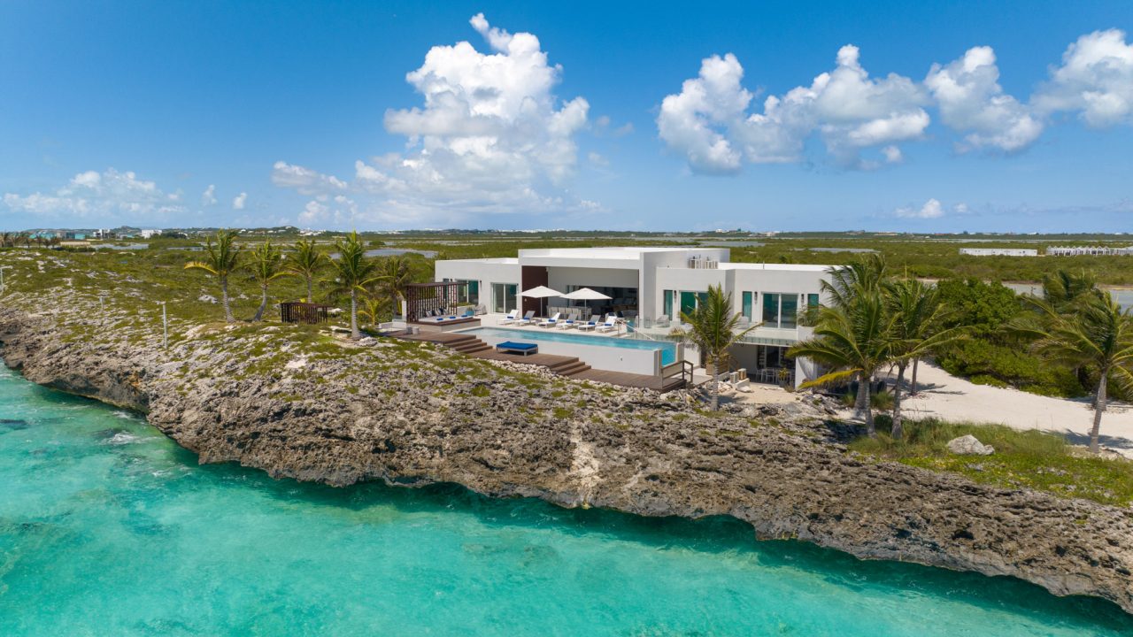 Tip Of The Tail Villa – 550 Turtle Tail Dr, Long Bay Hills, Turks ...